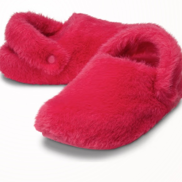 CROCS | Shoes | Crocs Classic Cozzzy Luxe Slipper In Digital Raspberry ...